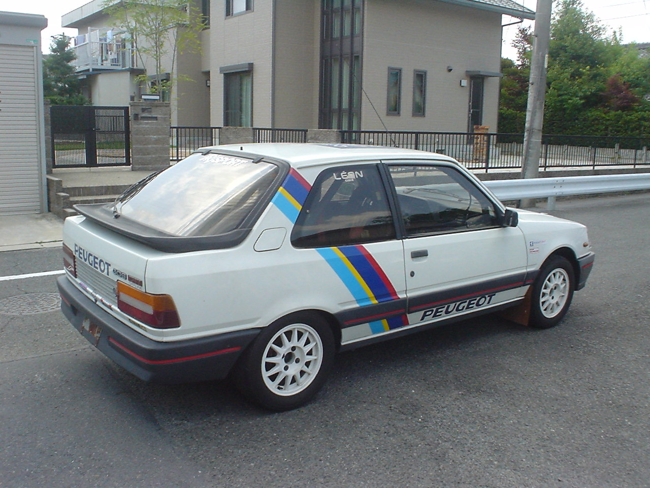 Peugeot 309 spécifications techniques et économie de carburant